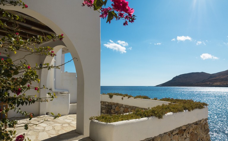 Traditional seaside cycladic house | Accommodation in Alopronia at Sikinos